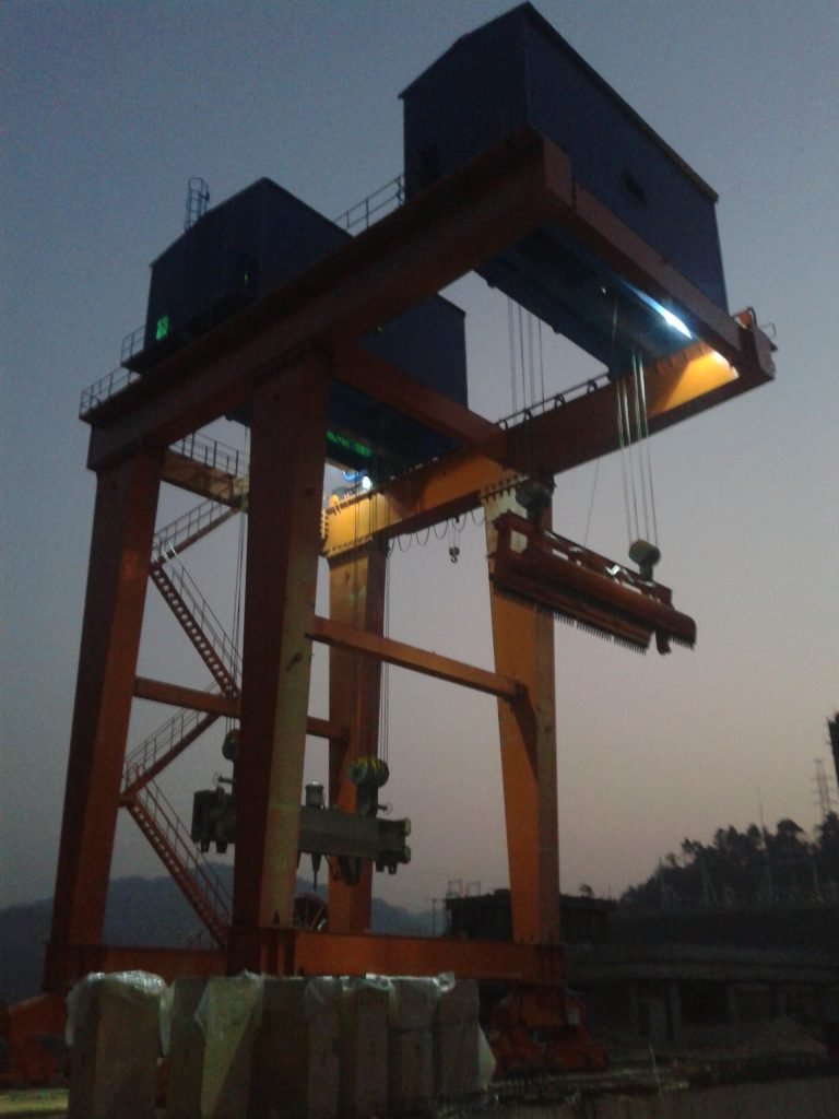 GATE HANDLING CRANE (2x100) TONS - VINH HA HYDROPOWER PLANT - Vinalift